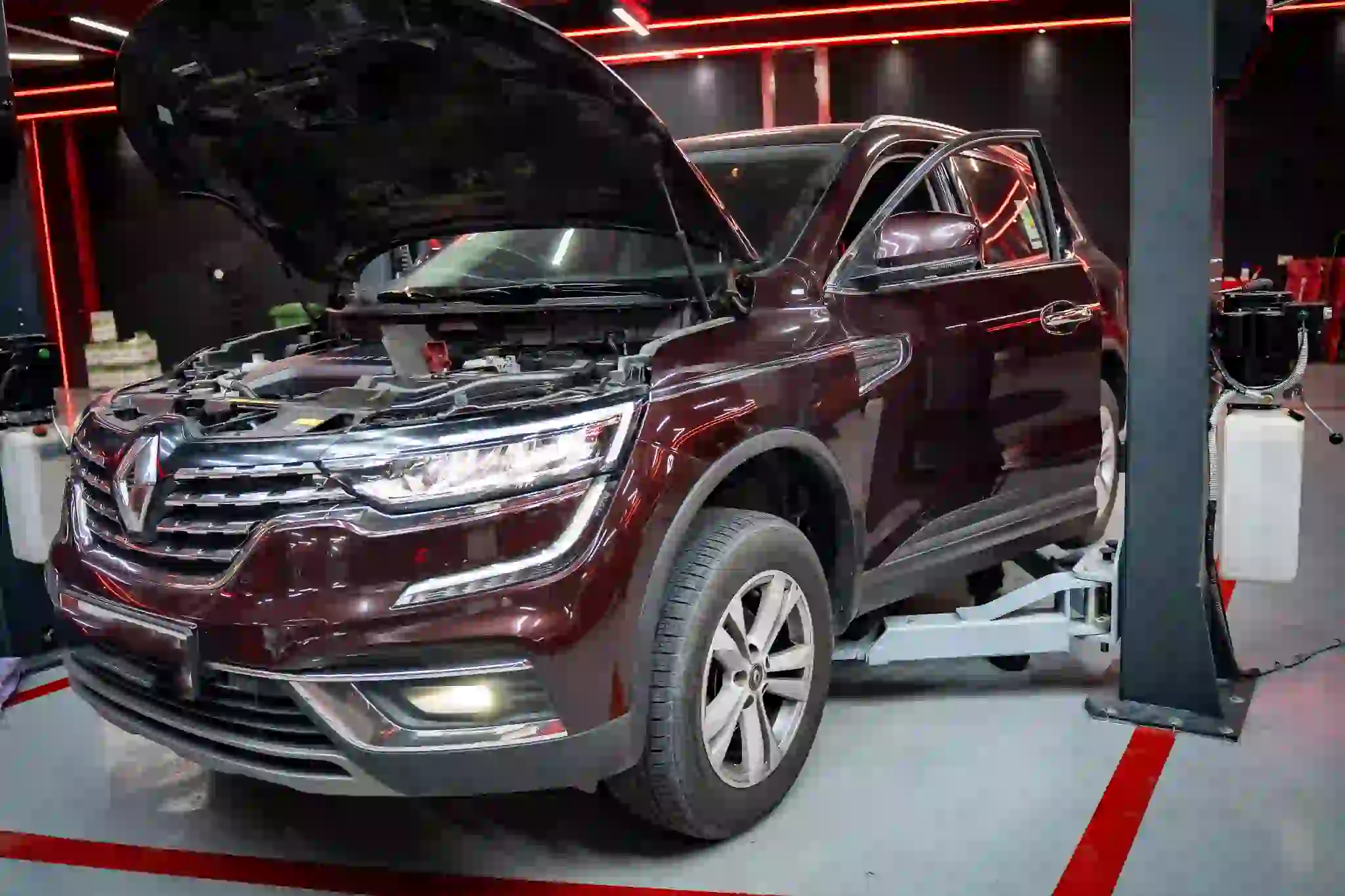 Premium Renault Service & Maintenance in Dubai | Book Now!